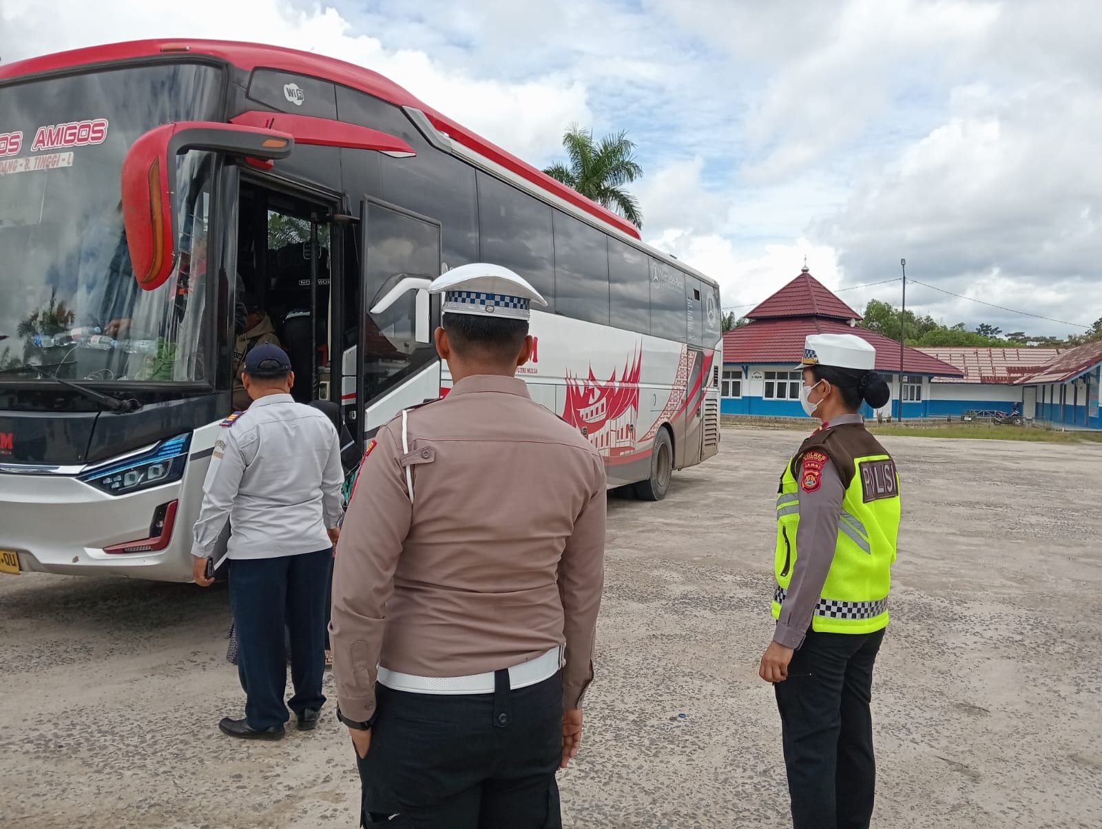 Ramp Check Bus AKAP dan Pariwisata, Kepala Terminal Muara Bungo ...